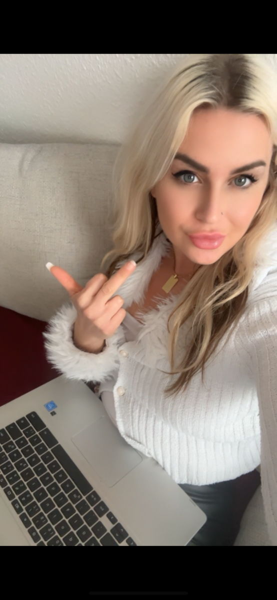 Dominaqueen | FINmessage