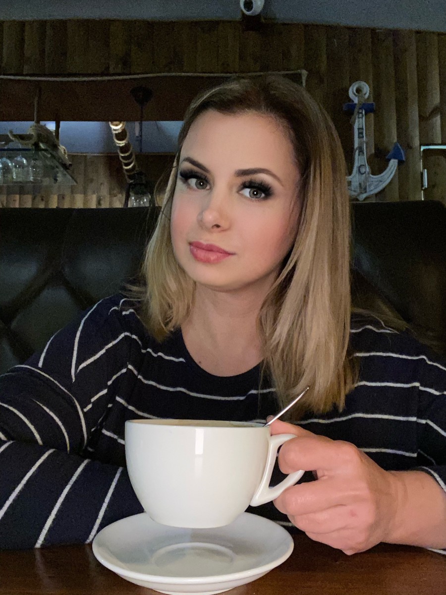 Goddess Ellexx | FINmessage