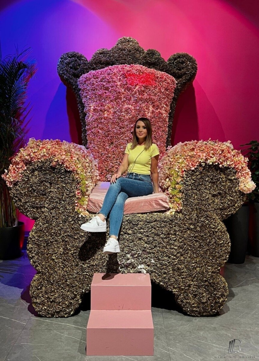 Lizz La Reign | FINmessage